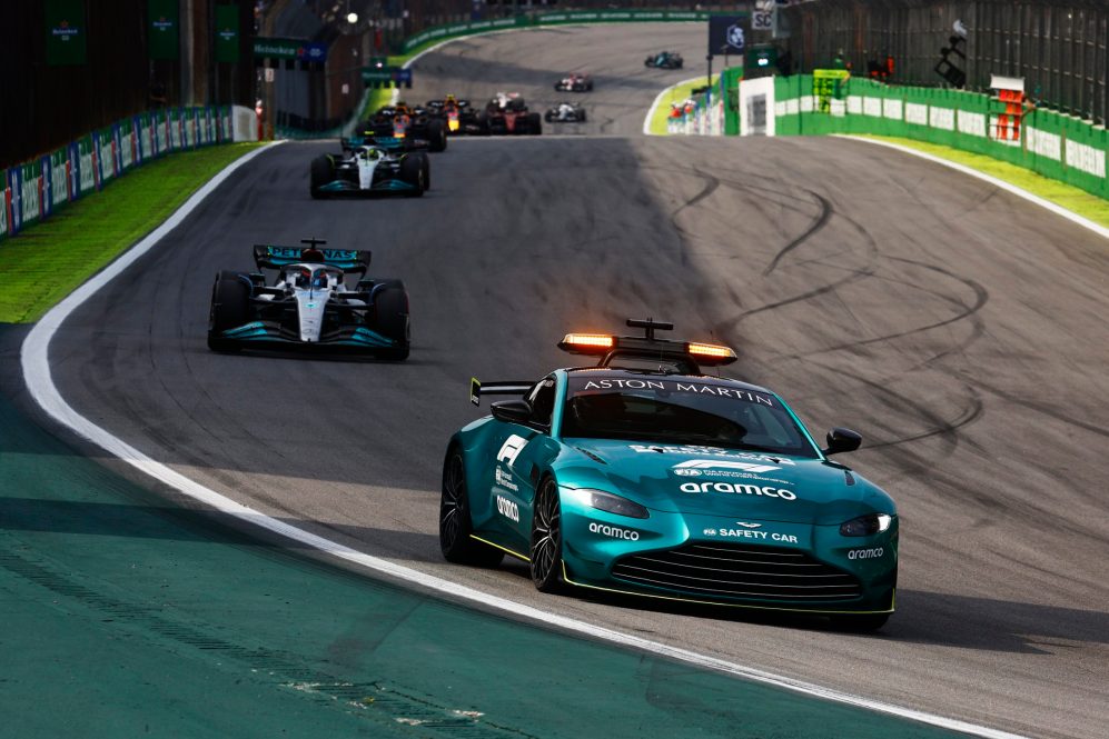 Mercedes ยึดหัวแถว Russell แชมป์ Hamilton รอง ศึกรถแข่ง F1 2022 สนามรองสุดท้ายที่บราซิล ...